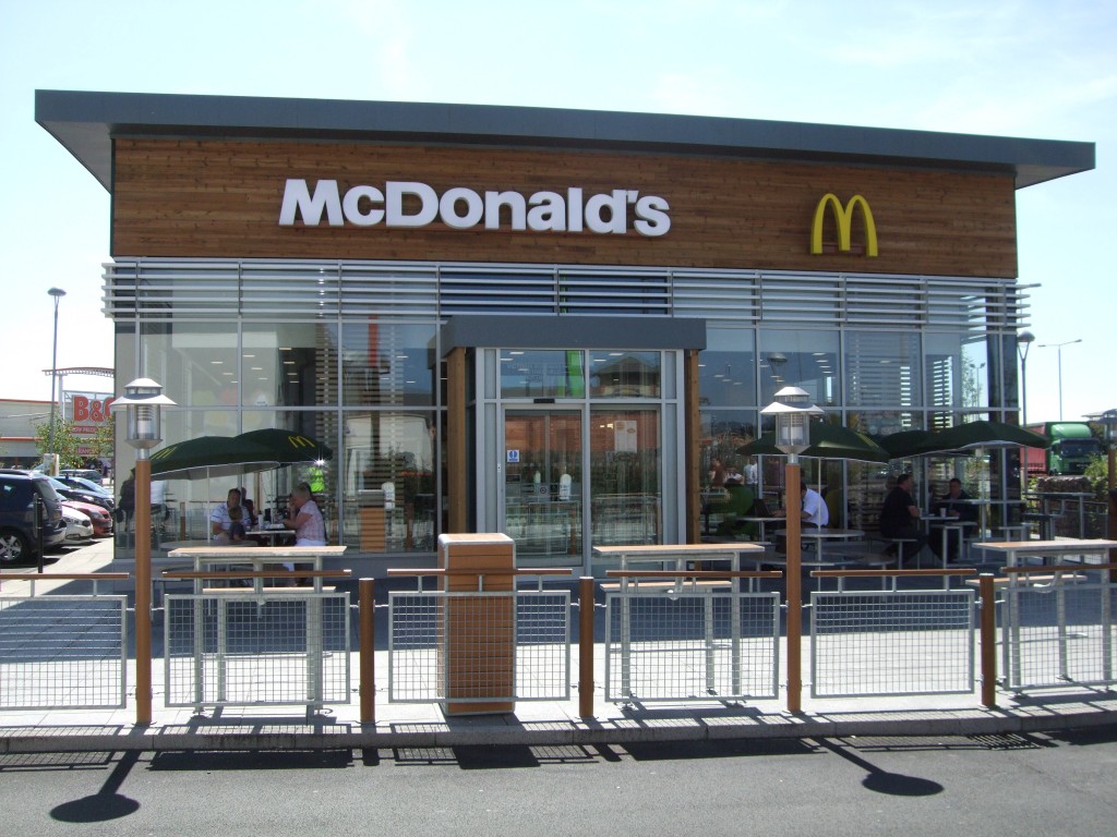 Shop Fronts - Peak Aluminium